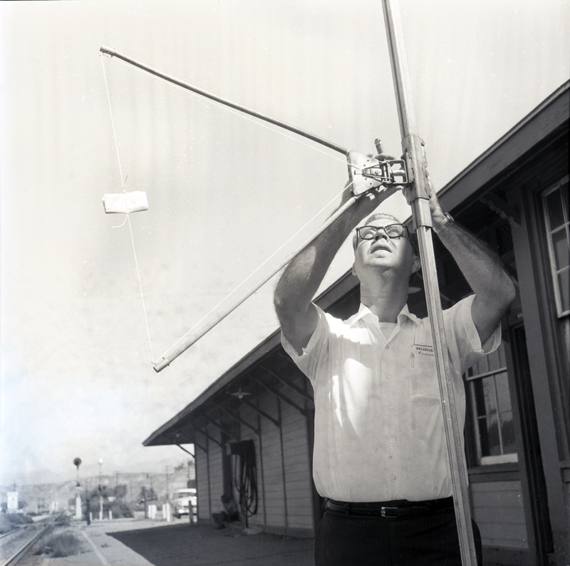 SCVHistory.com | People | Photo Gallery: James Guthrie Still Sends ...