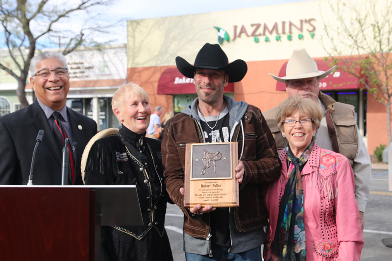 Robert Fuller Texas Ranch In The Bunkhouse With Red Steagall Robert